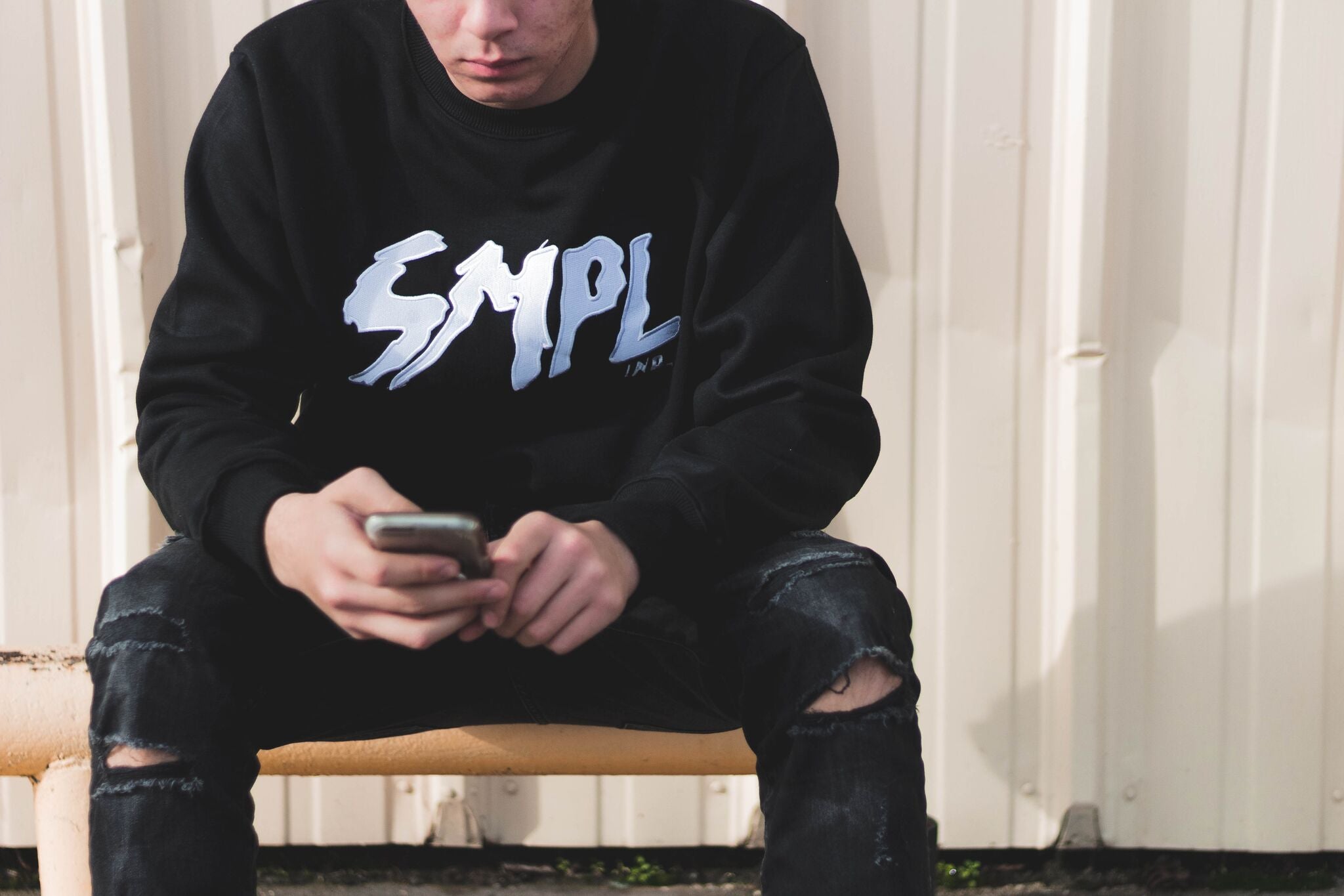 "COMING FOR YOUR NECK" – SMPL ind.